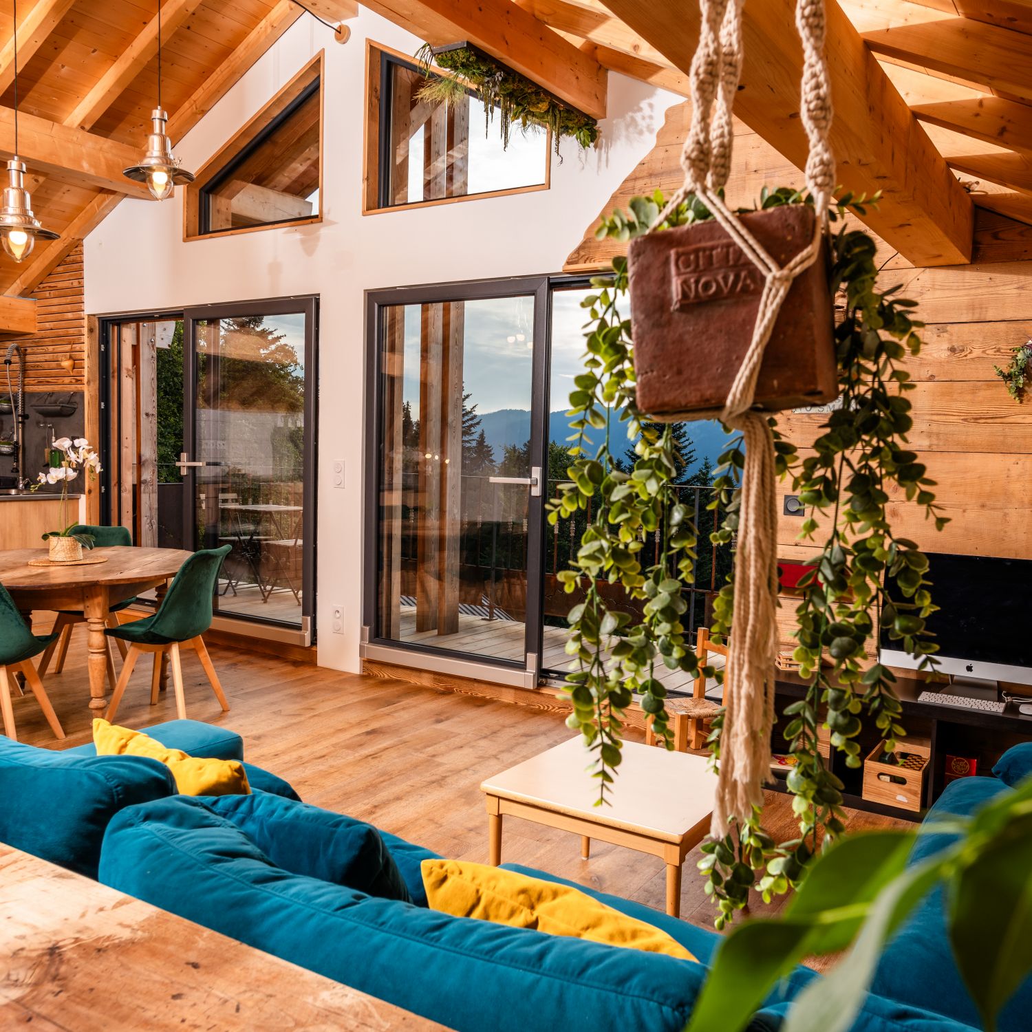 Maison "La Télébenne" - Cabanes Chartreuse Insolites - Hébergements St ...